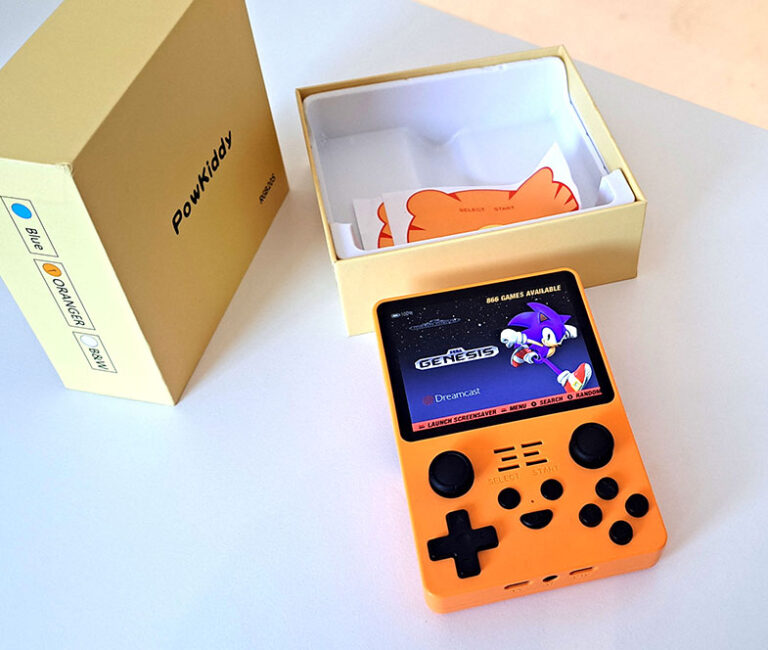 Powkiddy RGB20S Review: How Does This Retro Handheld Hold Up?